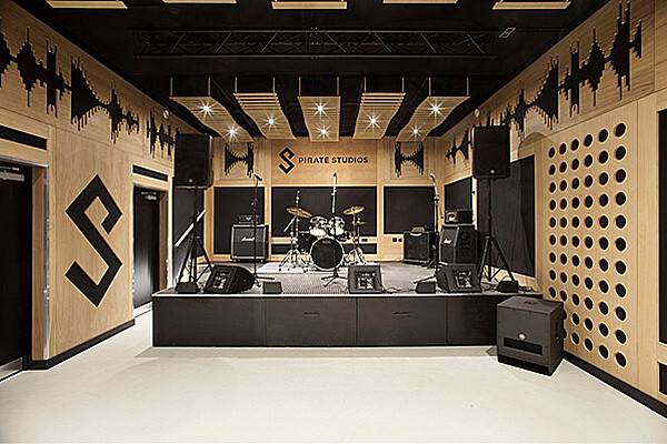 Room 4 - Pre-production studio | Music Traveler