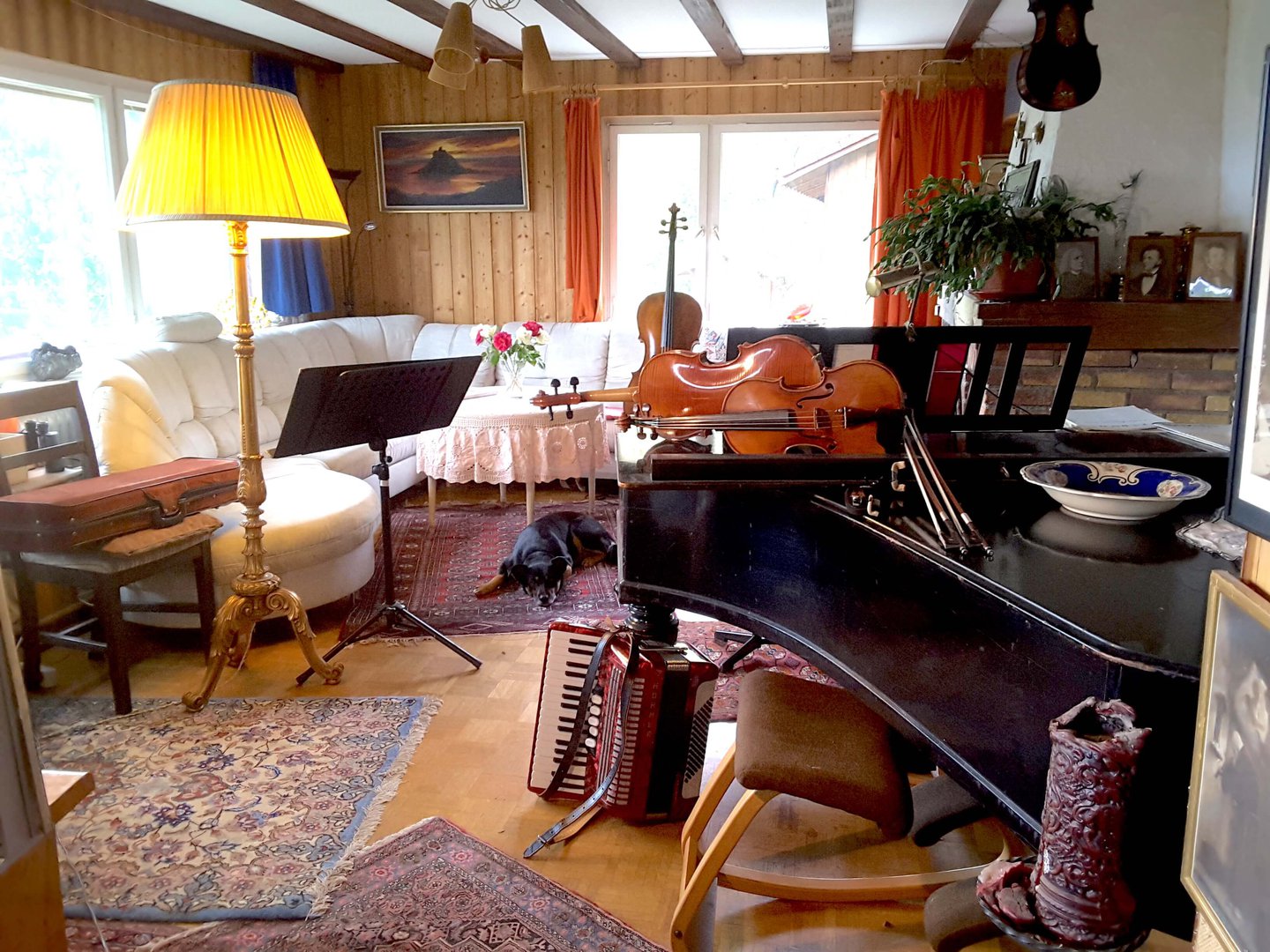 Grand Piano in black forest house | Music Traveler