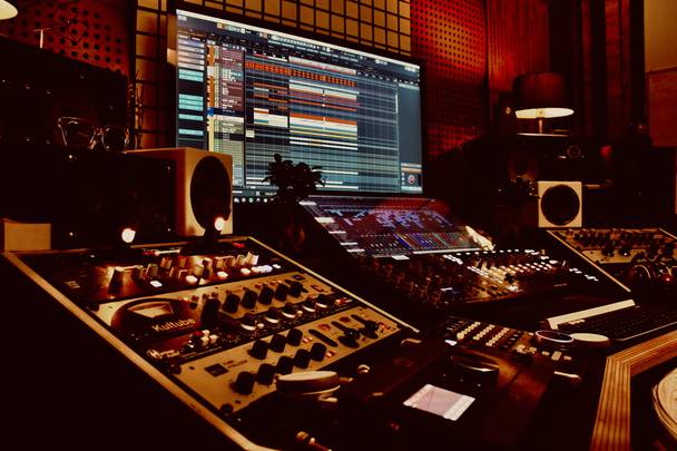 Recording, Production and Post Production | Music Traveler (DE)